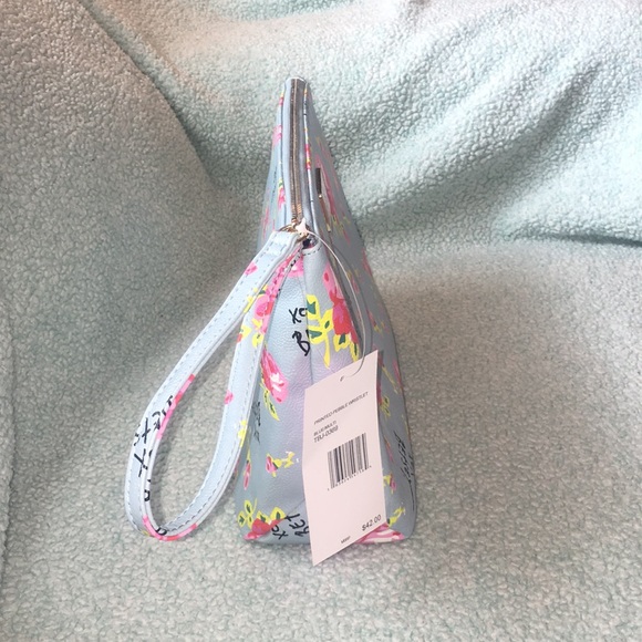 Betsey Johnson | Bags | Betsey Johnson Host Pick Printed Pebble ...